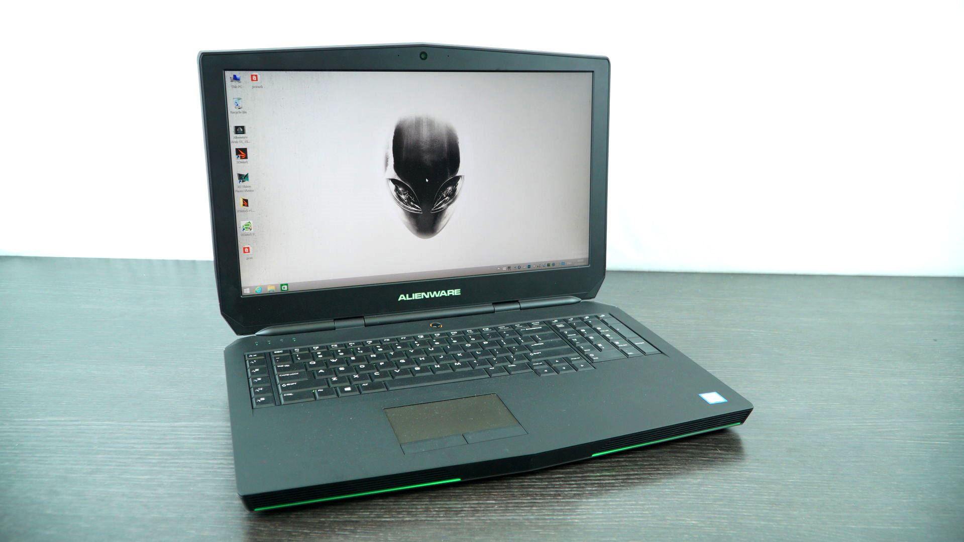 Alienware 17 R3 Review - Enternity.gr
